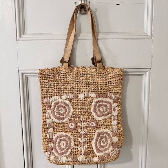 Flora Bella | Bags | Flora Bella Brand New Beautiful Raffia Tote Bag W ...